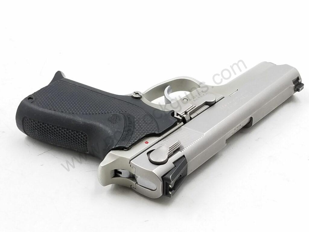 Smith and Wesson S&W Model 6906 9mm Pistol with One 12 Round Magazine ...